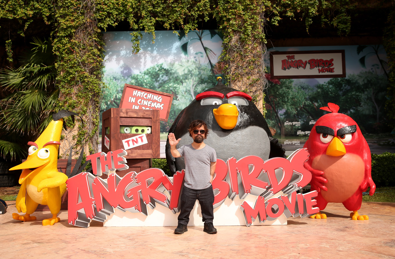 Peter Dinklage towers as The Mighty Eagle in ‘The Angry Birds Movie ...